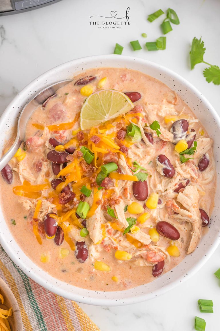 Slow Cooker White Chicken Chili