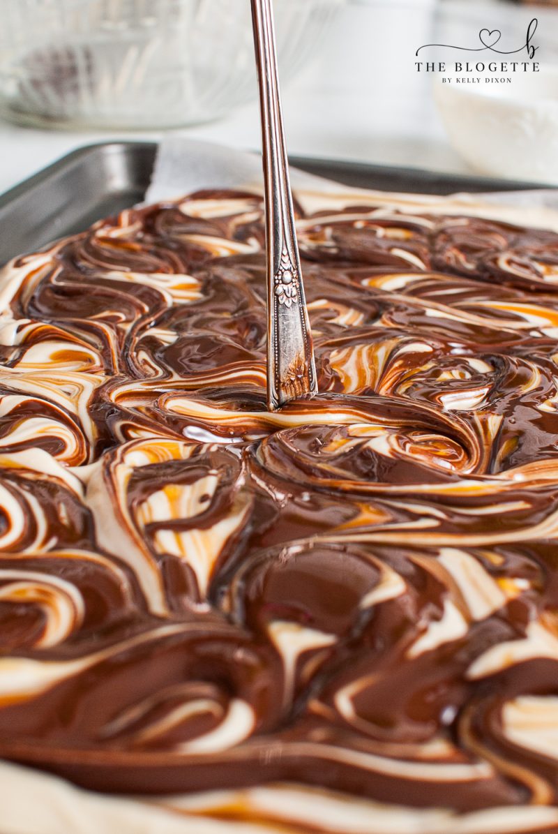 Snickers Frozen Bark